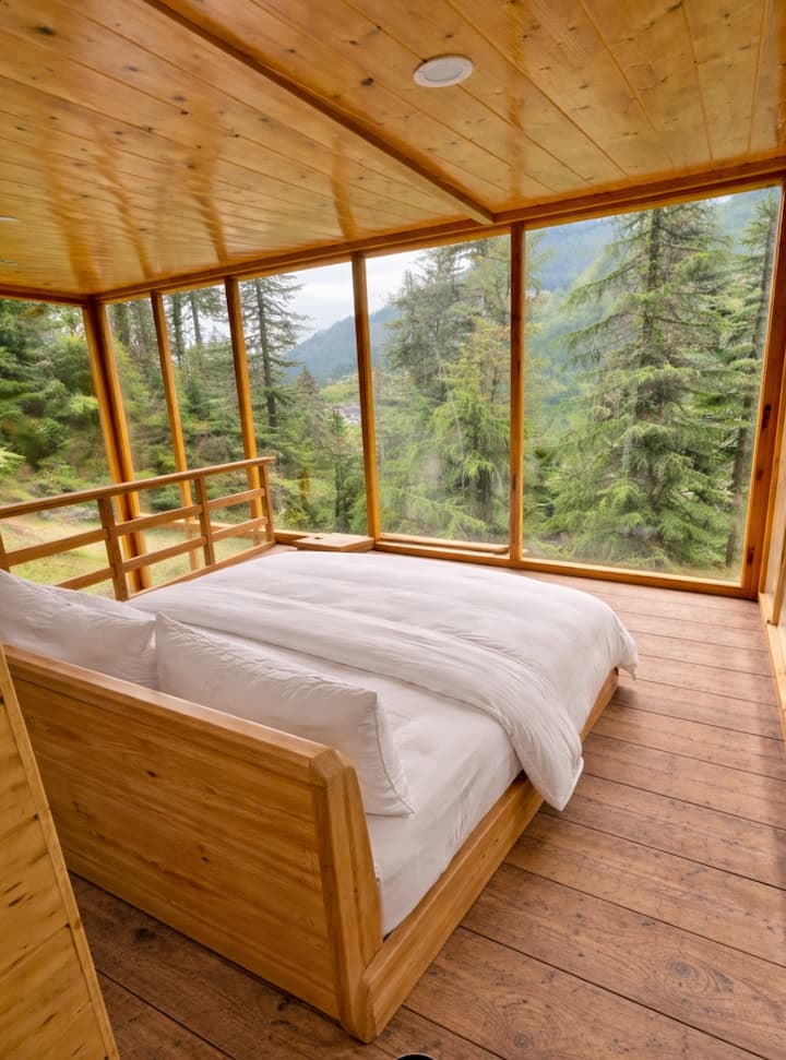 The Wild Leaf (200ms From Jibhi Water Fall) - Jibhi