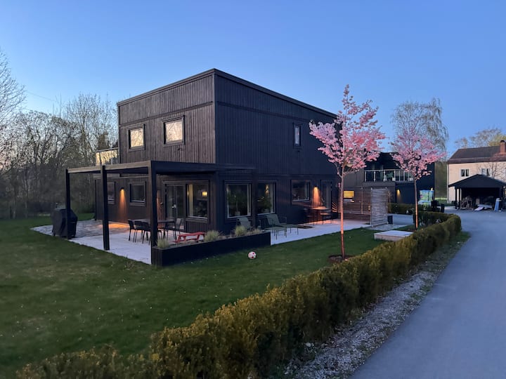 Villa För Familjen I Häggvik, 15 Min Fr Stockholm - Täby