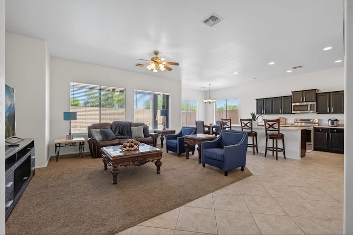 Game Room + 4br Family Escape | Goodyear Az - Goodyear, AZ