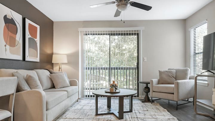 Landing | Stunning 1bd, Clubhouse, Yoga Studio - Leander, TX