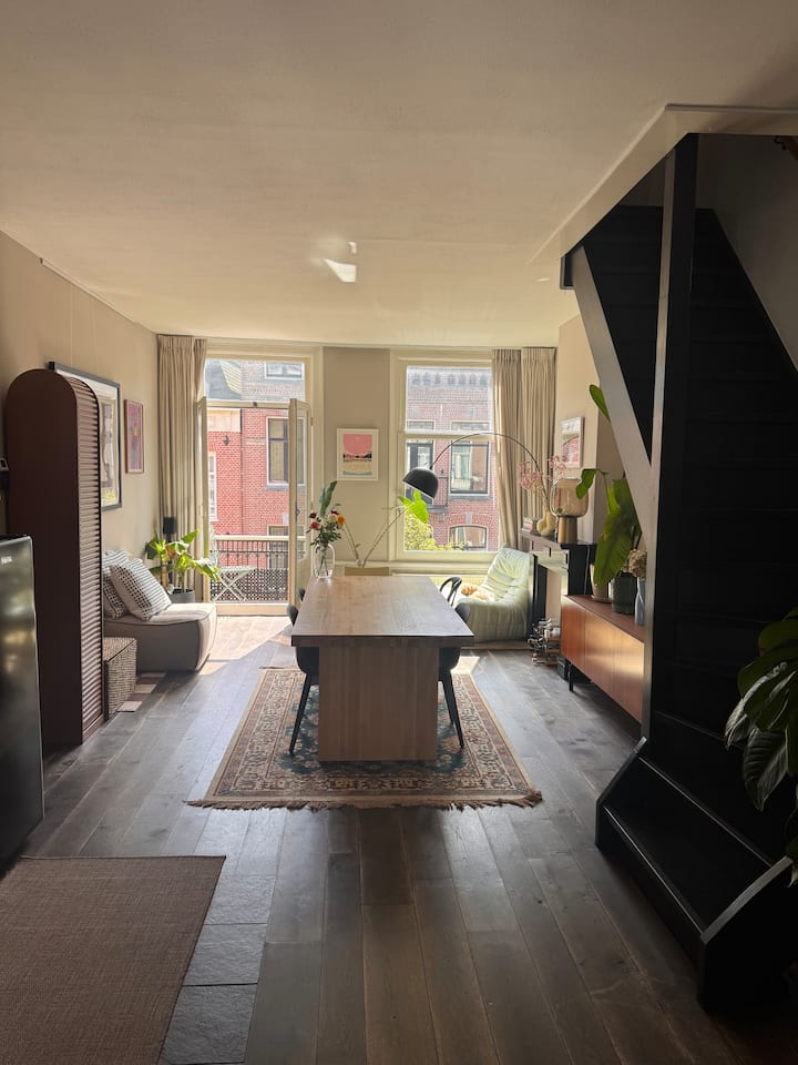 Amazing Place In The Old West - Amsterdam