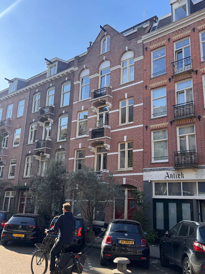 Amazing Place In The Old West - Amsterdam