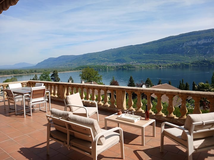 Vue Féérique Sur Le Lac Du Bourget, Plage à Pied - Culoz