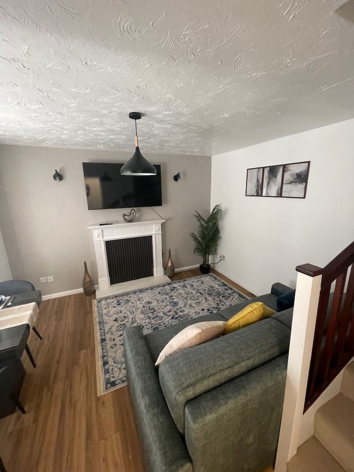 2 Bed 6 Mins From Luton Airport- The Wigmore House - London Luton Airport (LTN)