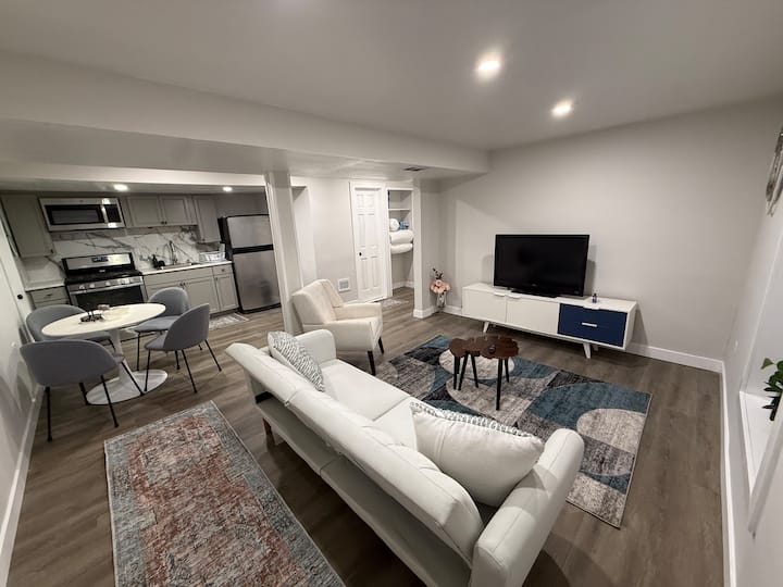 Modern Private Apt • Parking • 15 Min To Nyc - Brooklyn, NY