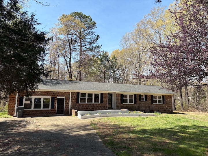 Hillsborough Haven - Hillsborough, NC