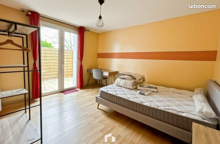 Chambre (N°1) Avec Terrasse - Maison Partagée - Hérouville-Saint-Clair