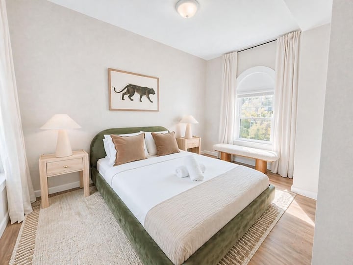 Yale Guest Favorite| Spacious Group Stay | Parking - New Haven, CT