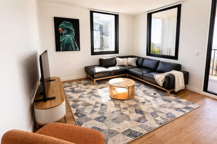 Brunswick 2br 2bath W Free Parking + Park Views - Melbourne