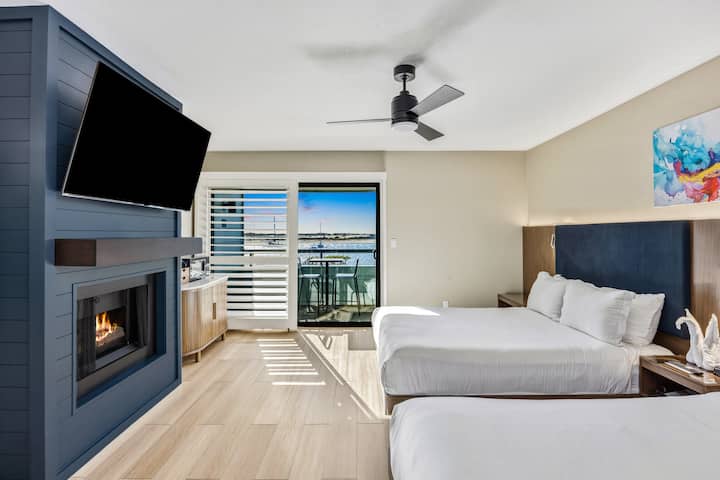 Deluxe 2 Queen Ada - Fireplace - Full View Balcony - Cayucos, CA