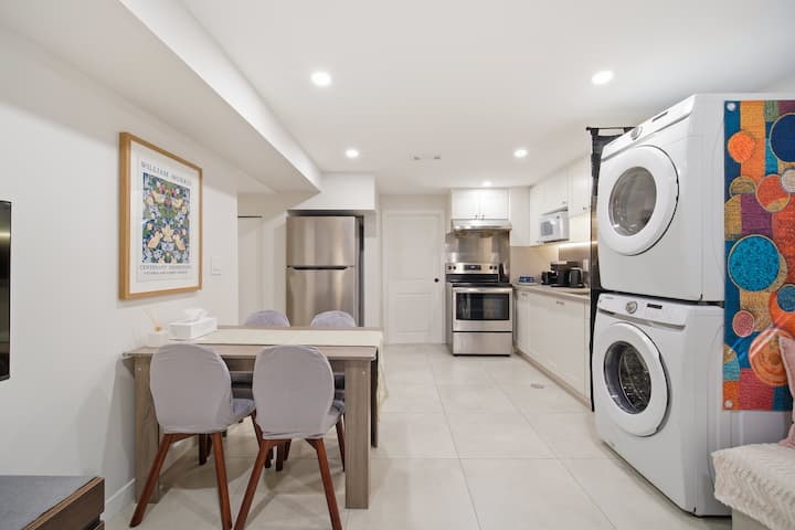 Sunset Suite | 2br W/ Ac Near Yvr - Vancouver