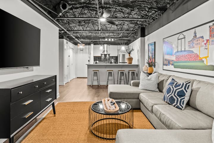 Downtown Athens Updated Condo - Walk To Everything - Athens, GA