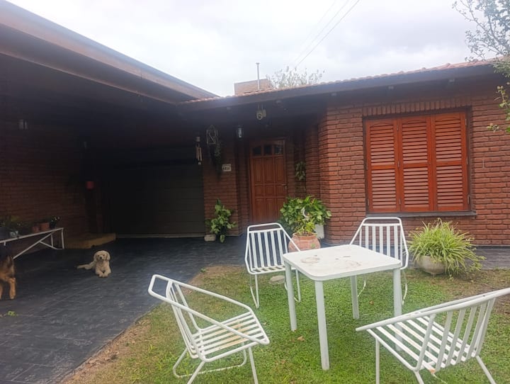 Alojamiento Cómodo Y Céntrico En Colonia Caroya - Colonia Caroya