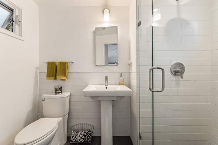 Private Studio Sanctuary | Yard | 6 Min From Beach - Venice Beach, Los Angeles, CA