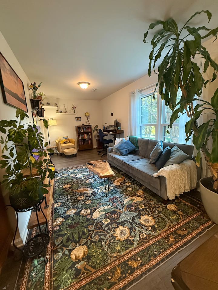 Riverbend Retreat - Lexington, VA