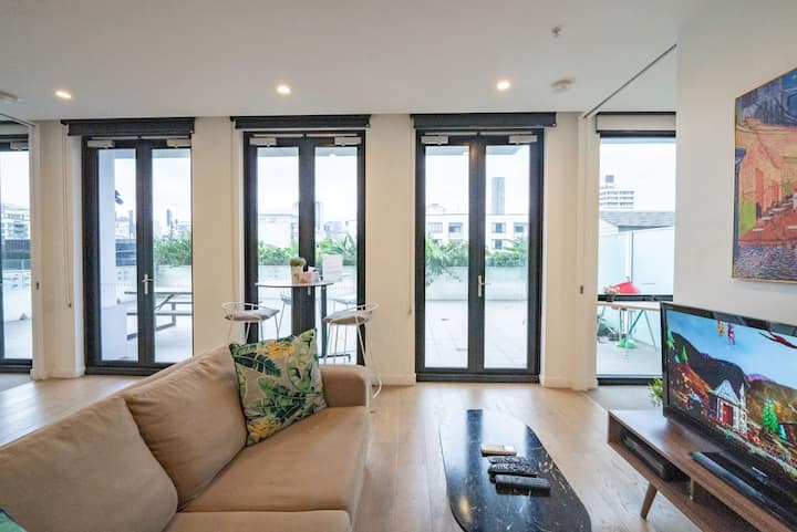2br Brisbane Stay W/ Huge Balcony & Pool M25 - Spring Hill