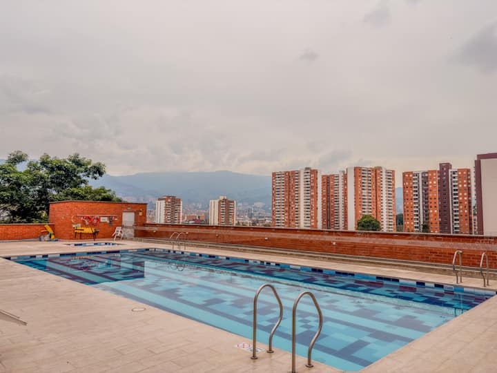 Apto Modern 3br Pool Green View 10 Min Poblado - Medellín