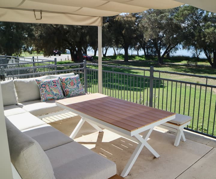 Estuary Serenity - Stylish Stay By The Water - Mandurah
