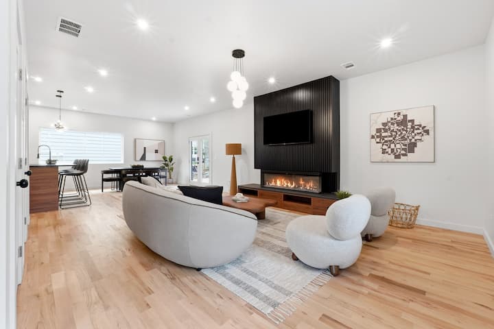 Close To Downtown | Walk To Benz | Fifa| Sleeps 6 - Atlanta, GA