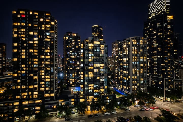 Skyline Stays | Luxury 2b2b High-rise Suite - Australie