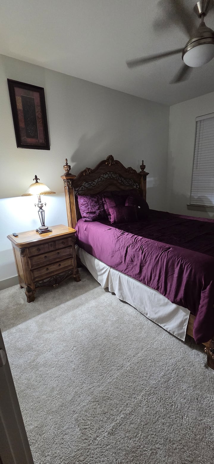 Private Guest Bedroom Near Dfw Airport - Grapevine, TX