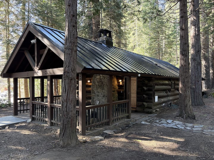 Charming Log Cabin | 2 Mi To Yosemite South Gate - Fish Camp, CA