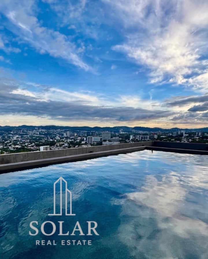 Amalfi Apartment | Rooftop Pool & 360° City Views - El Salvador