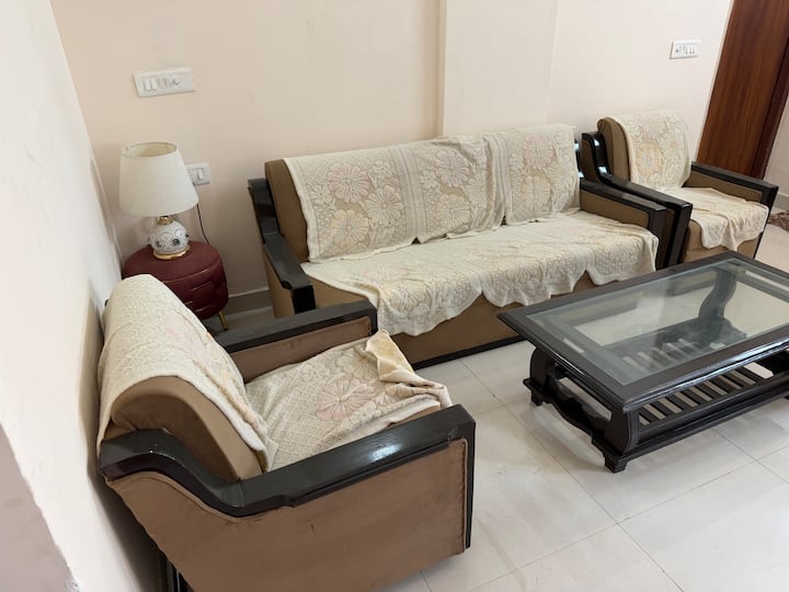 1bhk, Excellent For Long Stays. Fully Secured 24*7 - Modinagar