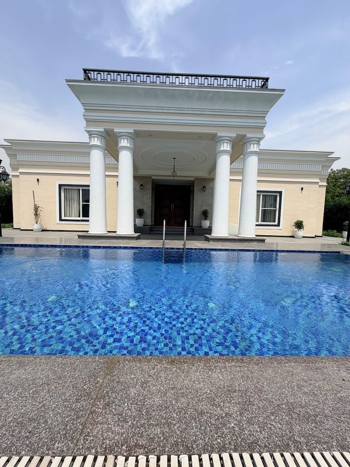 Rosewood Farmhouse | Luxury Private Pool Villa - Gurgaon