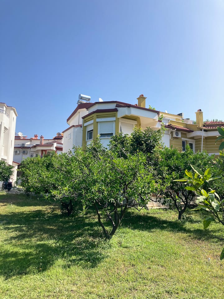 Güre Lüks Site İçErisinde Havuzlu Villa - Akçay