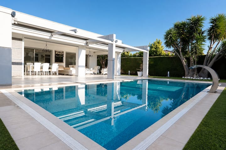 Alaçatı White Serenity / Private Pool - 4 Bedroom - Çeşme