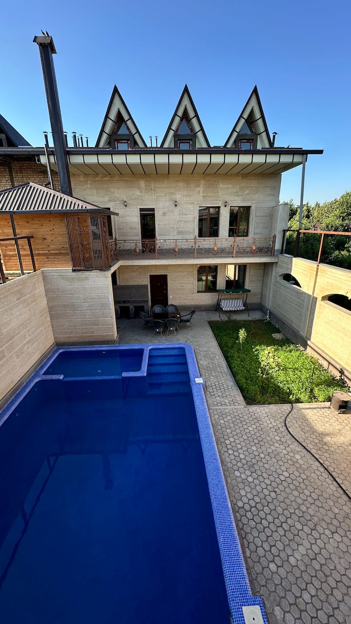 3 этажный дом - Uzbekistan