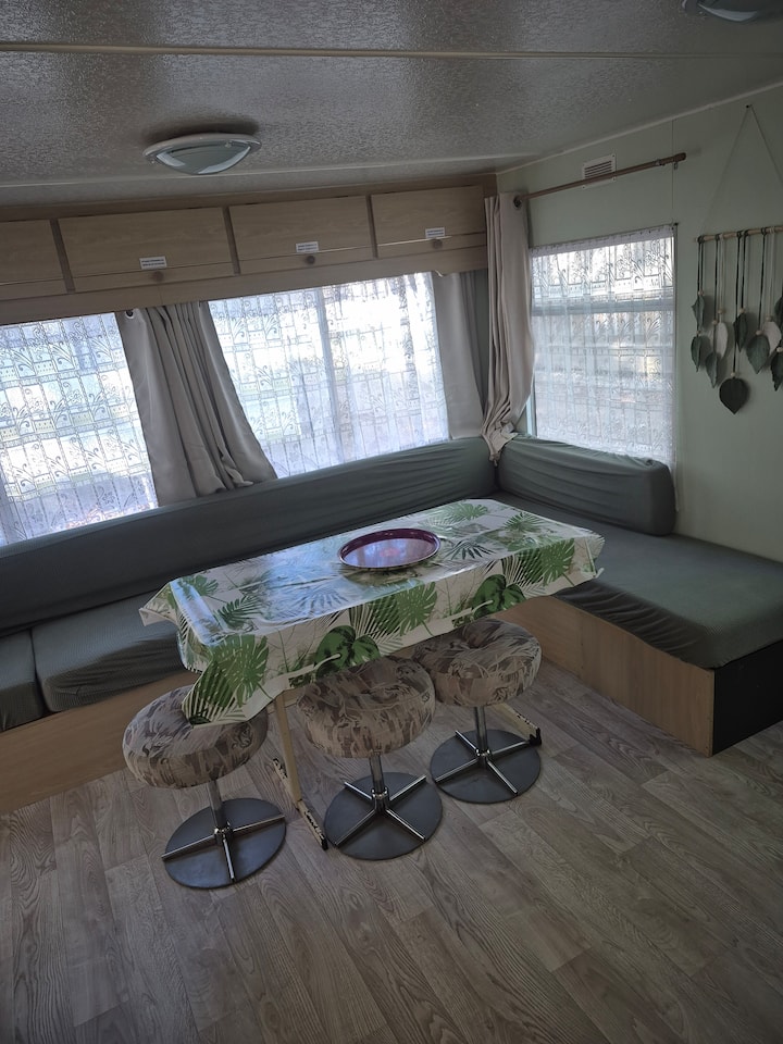 Mobil Home Moderne Et Fraichement Rénové. - Marennes