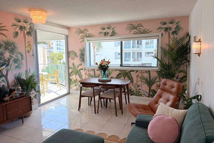 New! Maroochy Royale - 2br Beach Stay With Pool - Maroochydore