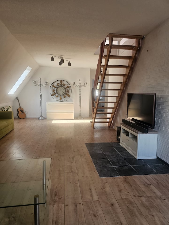 Ruhige, Voll Ausgestattete Wohnung Mit Balkon - Norderstedt