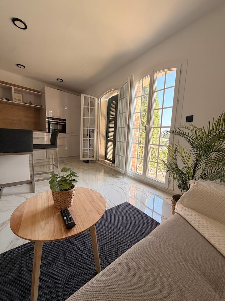Port Grimaud , Appartement Lumineux Avec Balcon - Ramatuelle