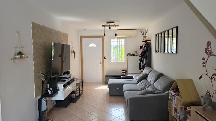 Maison à Nîmes : 3 Ch, Piscine & Grande Terrasse - Nîmes