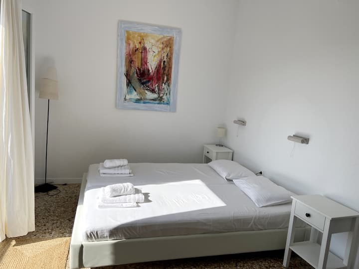 Double Room With Balcony Steps Away From Beach - Antiparos
