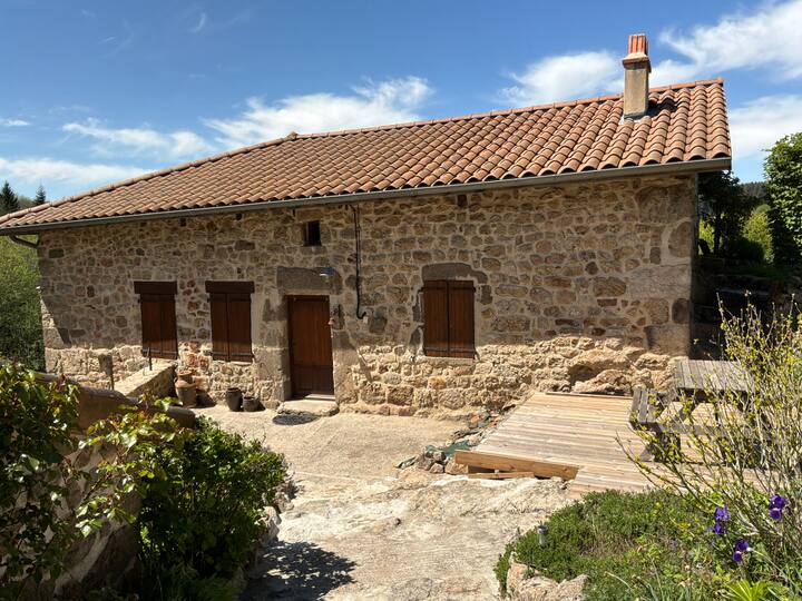 Gîte En Pierre Au Calme Et En Pleine Nature. - Lamastre