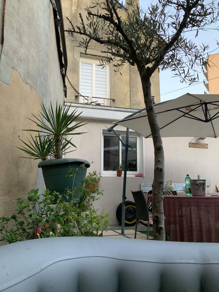 Maison 8 Pers – Parking Sécurisé Voitures Sport - Le Mans