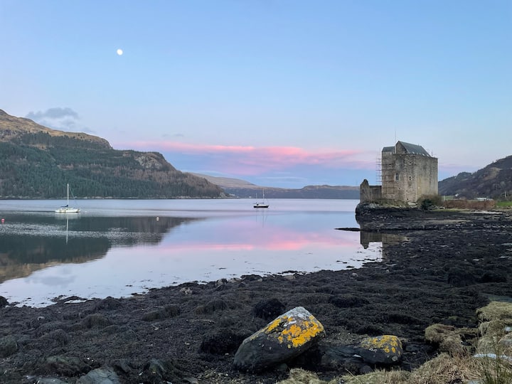 Upper Castle View
On The Shores Of Loch Goil - Inveraray