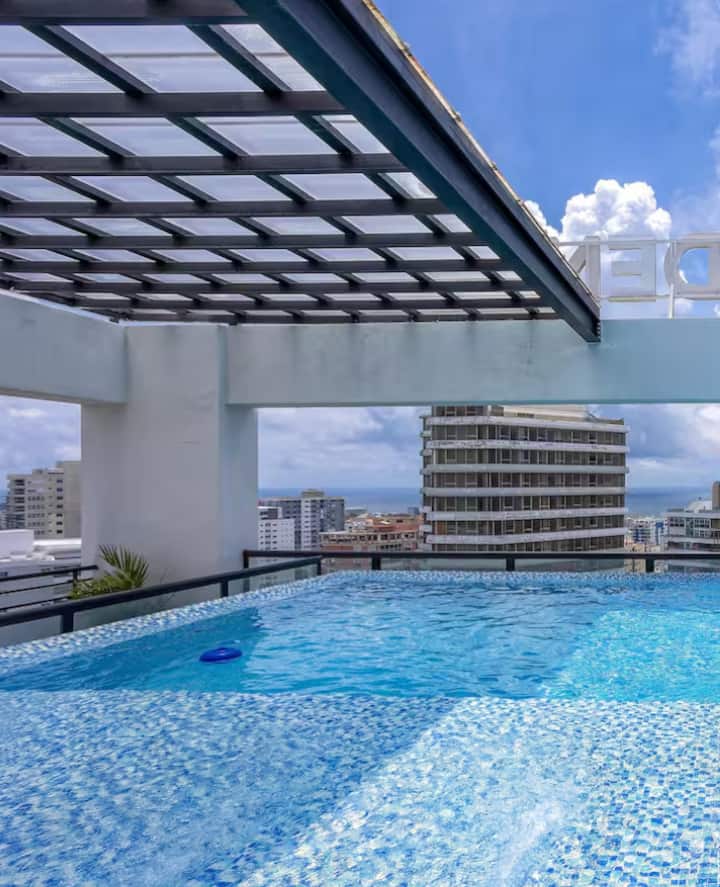 Rooftop Pool + Gym + City View | Luxury Modern Apt - Santo Domingo