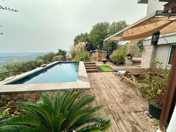 Rez De Villa
Indépendant
2adultes/2enfants
(54m2) - Figari