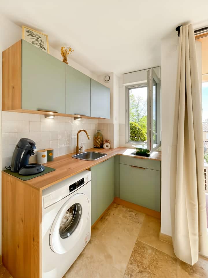 Nouveau Studio Neuf Terrasse, Parking, Climatisé - Gréoux-les-Bains