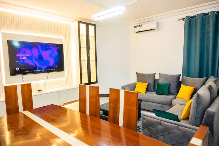 Beautiful Spacious Apartment 
Angré Les Oscar - Abidjan