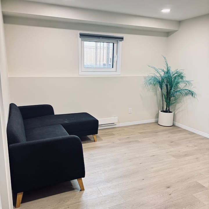 Warm And Welcoming Suite: Your Home Away From Home - Morden