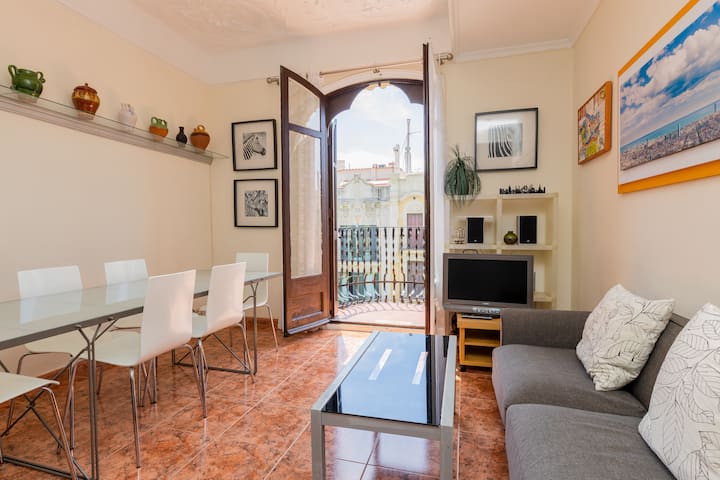 Modernist Flat In Eixample Center - Barcelona