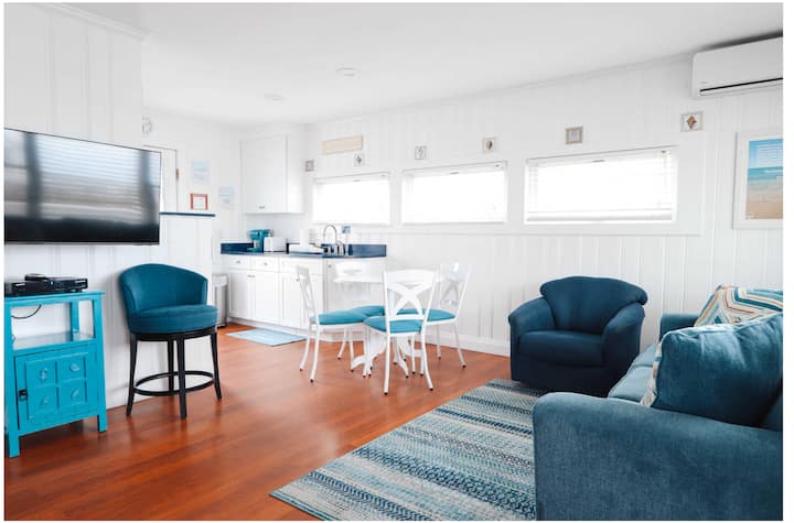 Montauk Soundview Cottage 6 - Montauk, NY