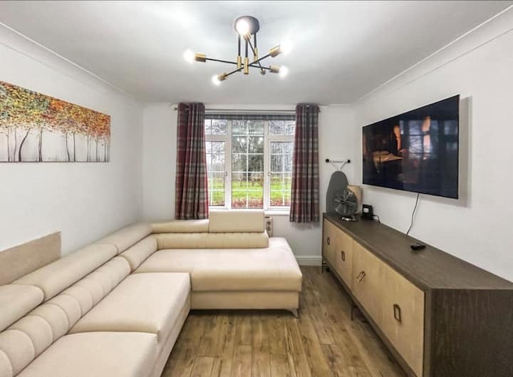 The Lodge (5 Min From Gatwick Airport) - Redhill
