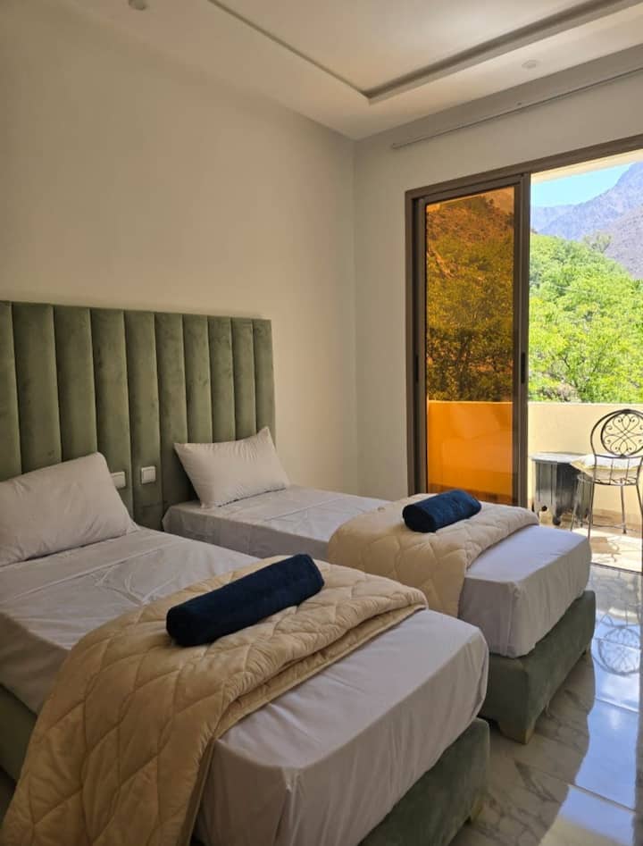 Bed & Breakfast In A Luxurious Designer Villa - Tamatert